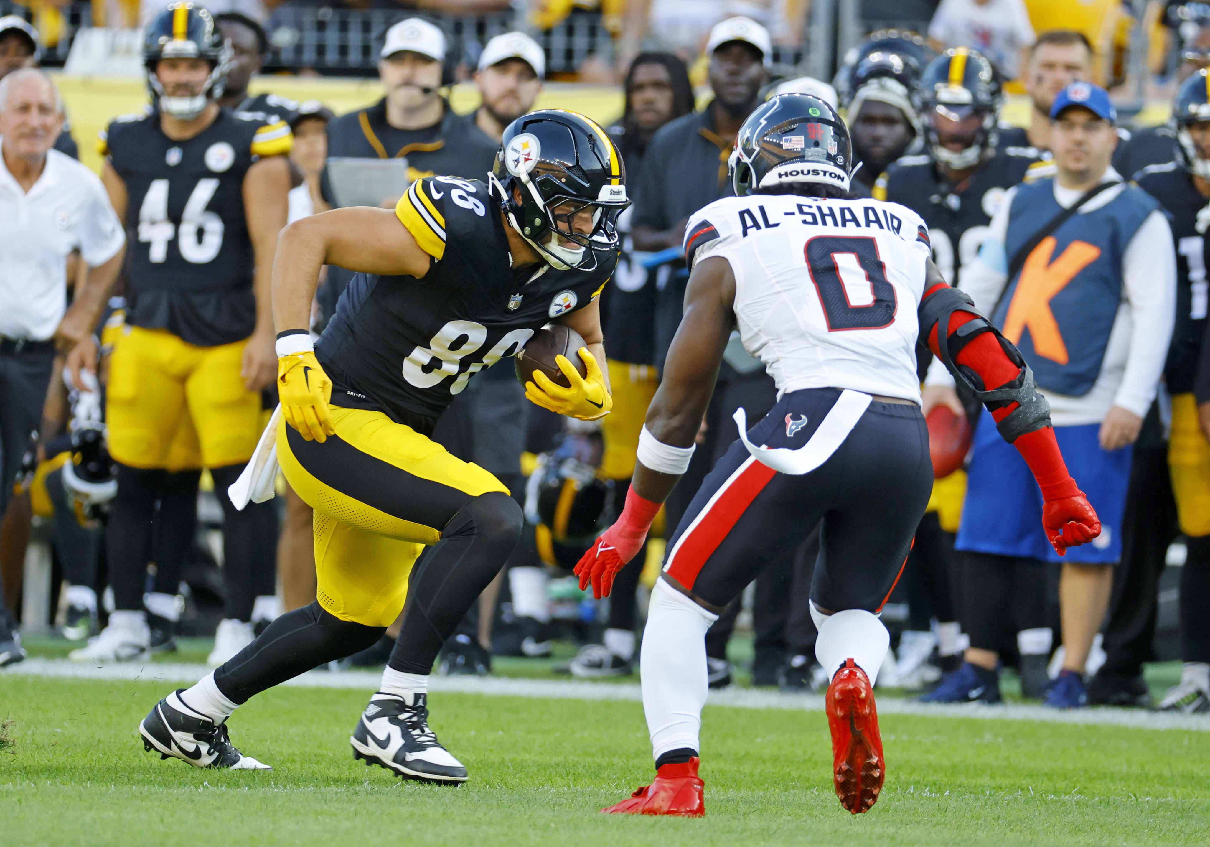 Texans ready to face face Steelers tonight; Winner plays Patriots next week