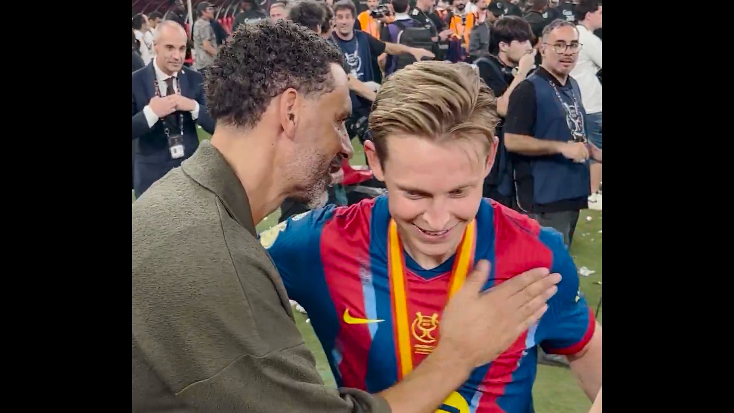 Ferdinand geeft Frenkie de Jong volledig gelijk in hoorbaar gesprek ...