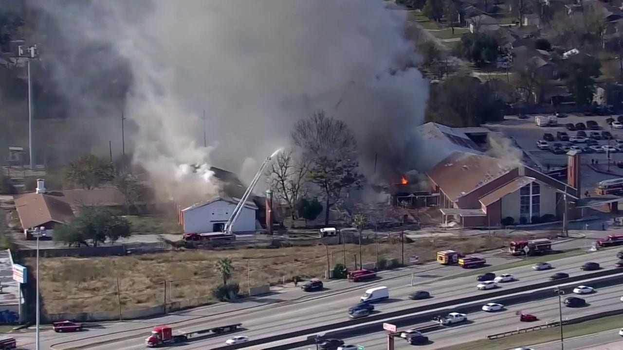 Houston fire: Person of interest sought following 3-alarm fire near I-45