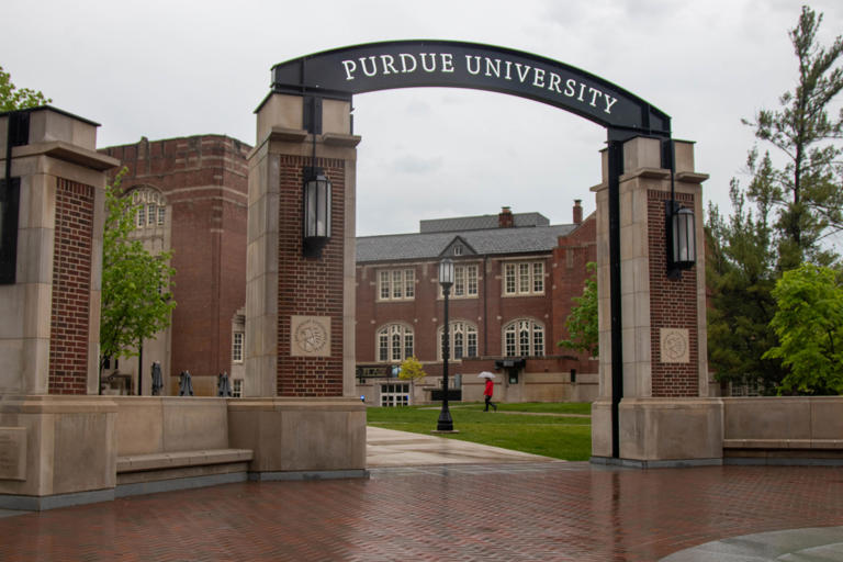 Purdue climbs national ranks with $931.5M in research