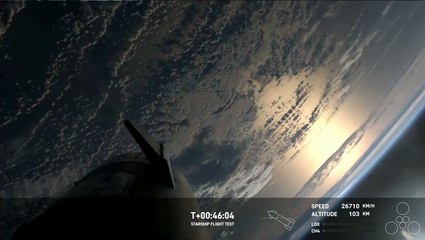 Incredible views of SpaceX Starship reentering Earth's atmosphere