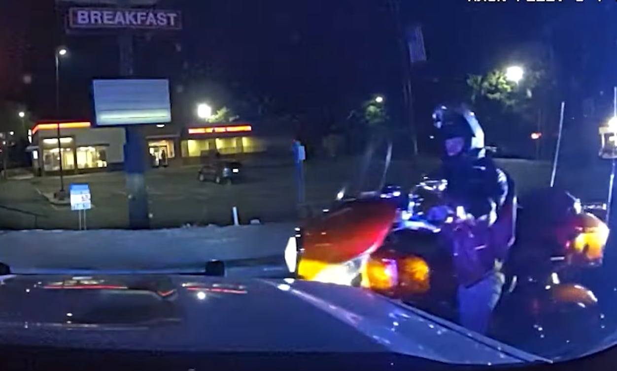 Video shows man trying escape Gwinnett traffic stop on motorcycle, but ...