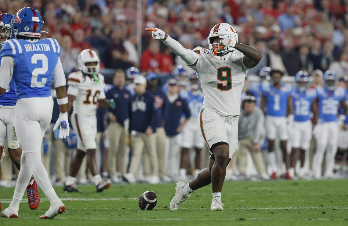 Two Hurricanes playing status in jeopardy for national title game vs ...