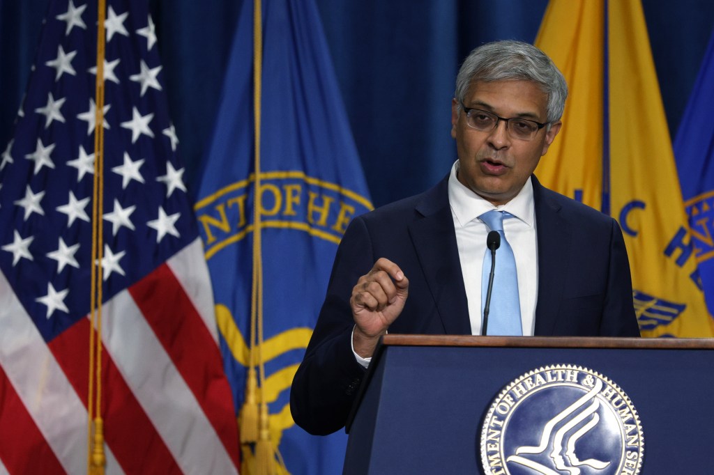 Sen. Ernst, Rep. Gosar demand NIH halt $3M in funding for Anthony Fauci ...