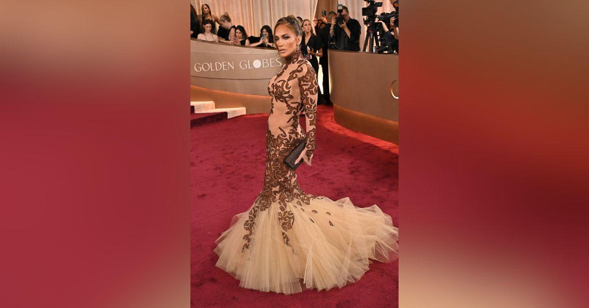 'Office Romance' costars Jennifer Lopez and Brett Goldstein all smiles ...