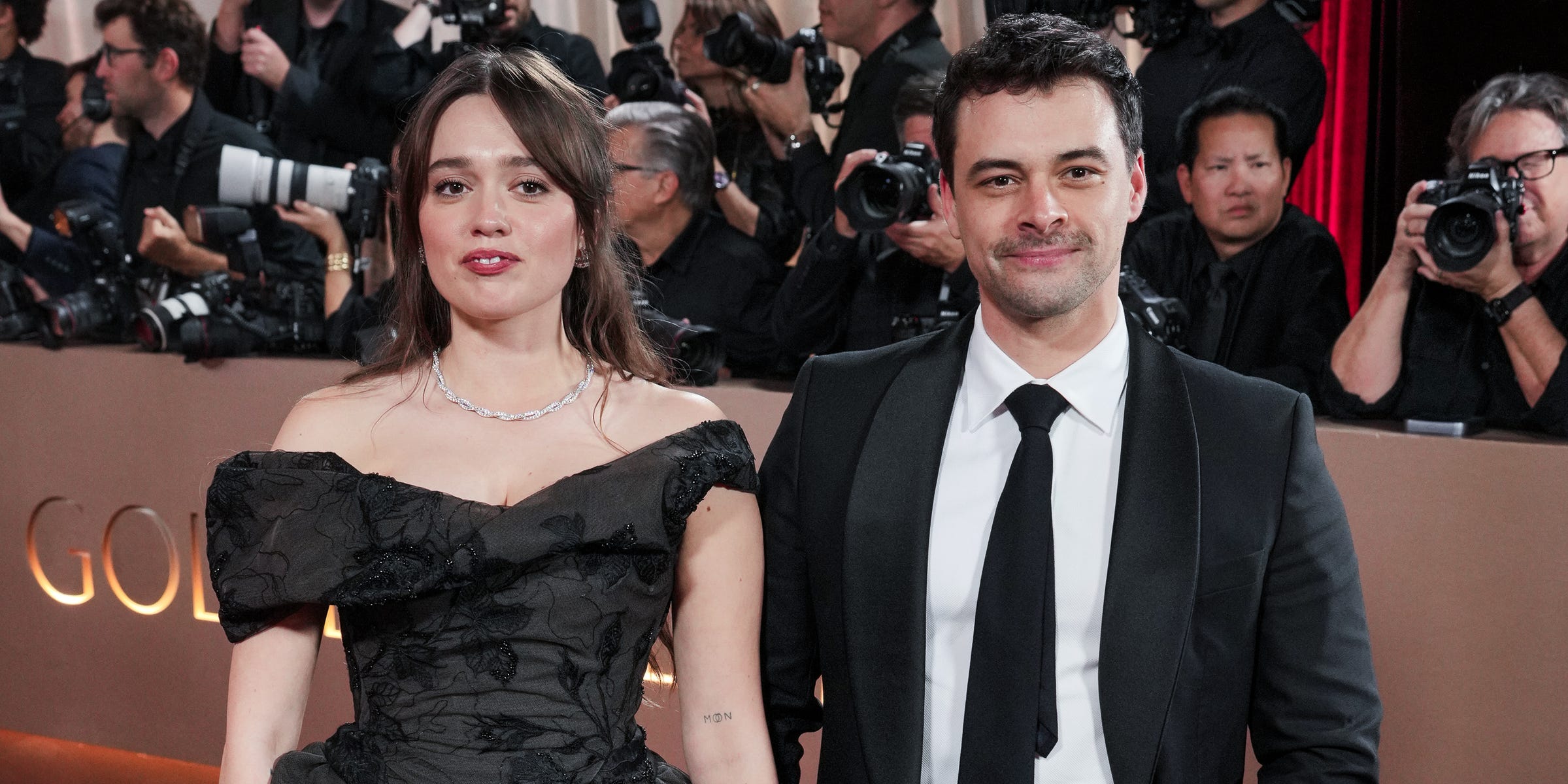 Wondering why the guy Aimee Lou Wood took to the Golden Globes looks so ...