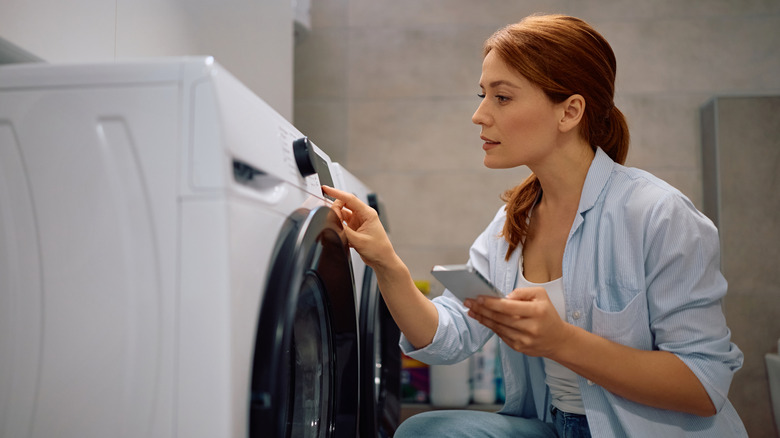 We've all forgotten wet clothes in the washer. But how long is too long?