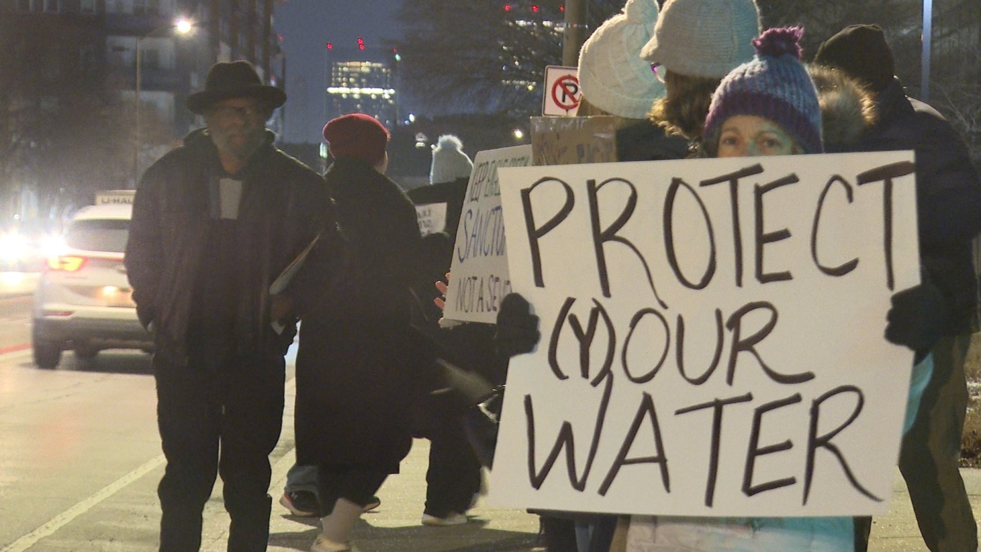 Eagle Creek neighbors protest Citizens Energy plan to draw more water ...