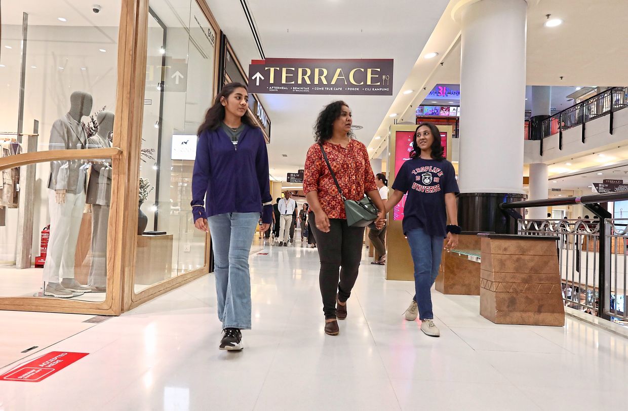 Burning calories in cool walking spaces