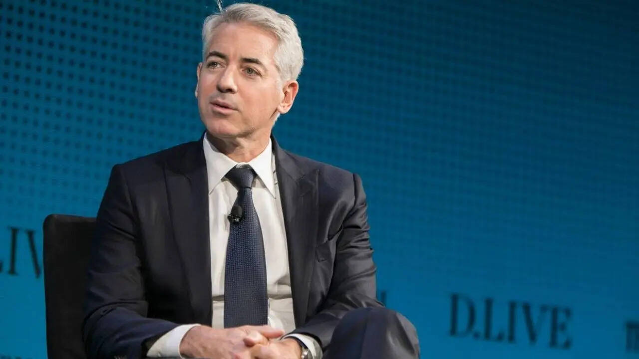 Why did Bill Ackman donate $10,000 to ICE agent Jonathan Ross who shot ...