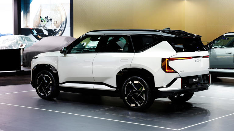 Kia doubles its performance offerings with new EV4 GT hatchback, EV3 GT ...