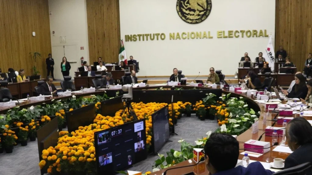 Entrega INE propuesta de reforma electoral a Comisión Presidencial