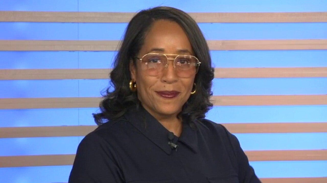 Mo Ivory vies for Fulton County Commission chair