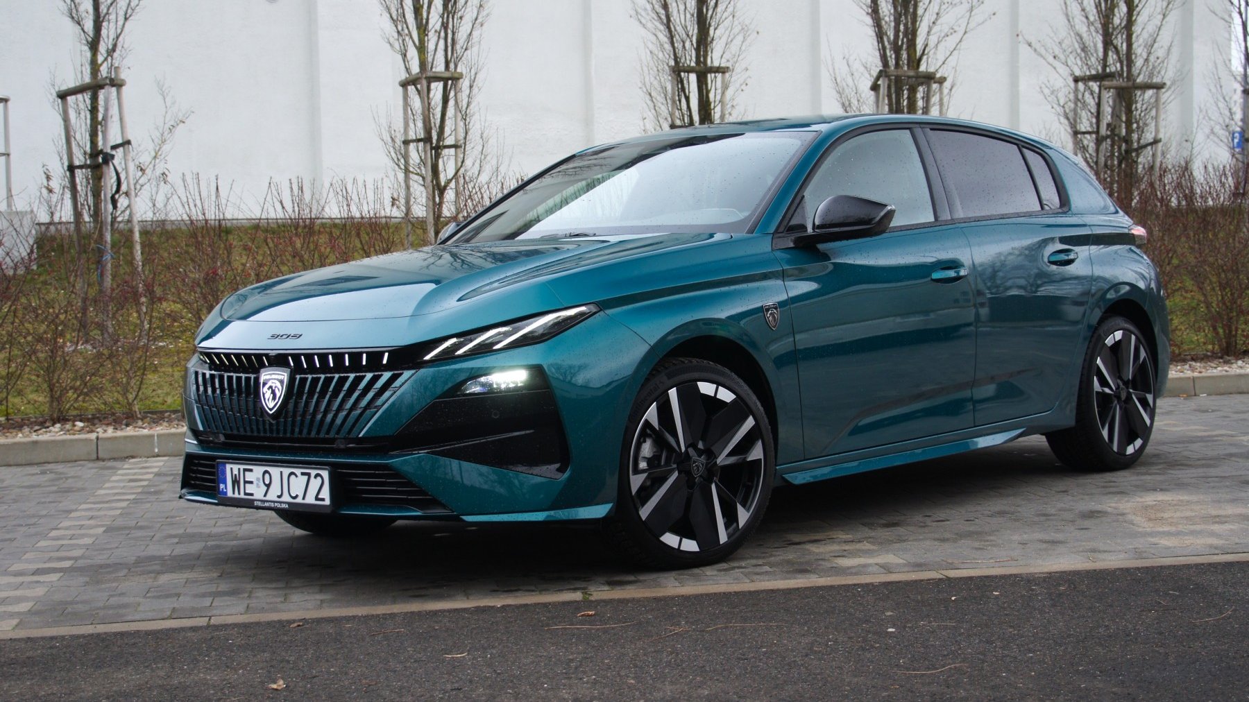 Przekonajcie mnie, że nie jest dobry. Peugeot 308 po liftingu ...