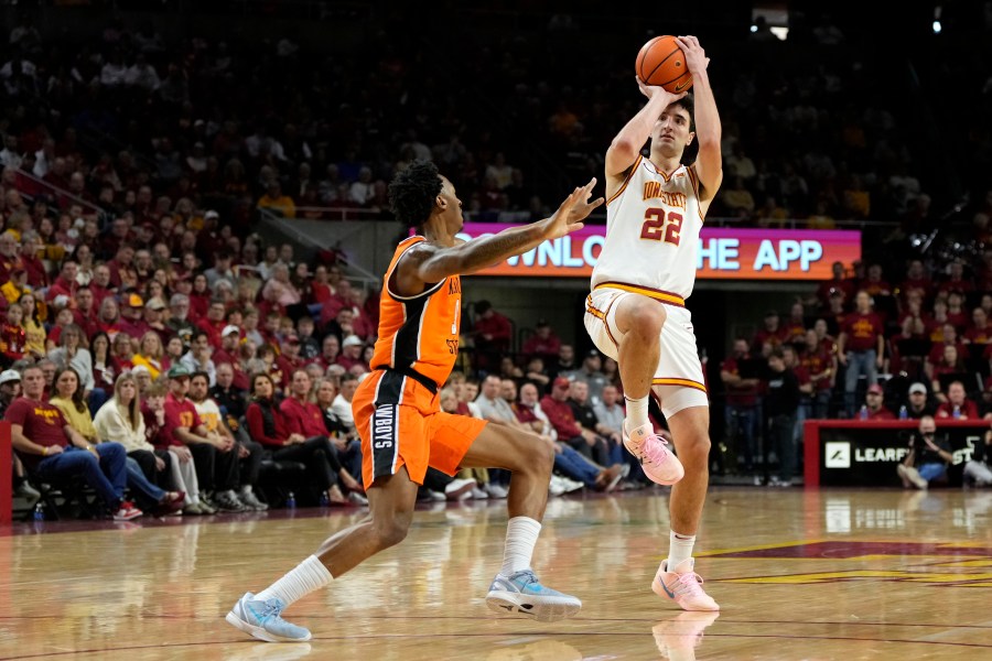 Arizona strengthens hold on No. 1 in AP Top 25; Vanderbilt cracks top 10