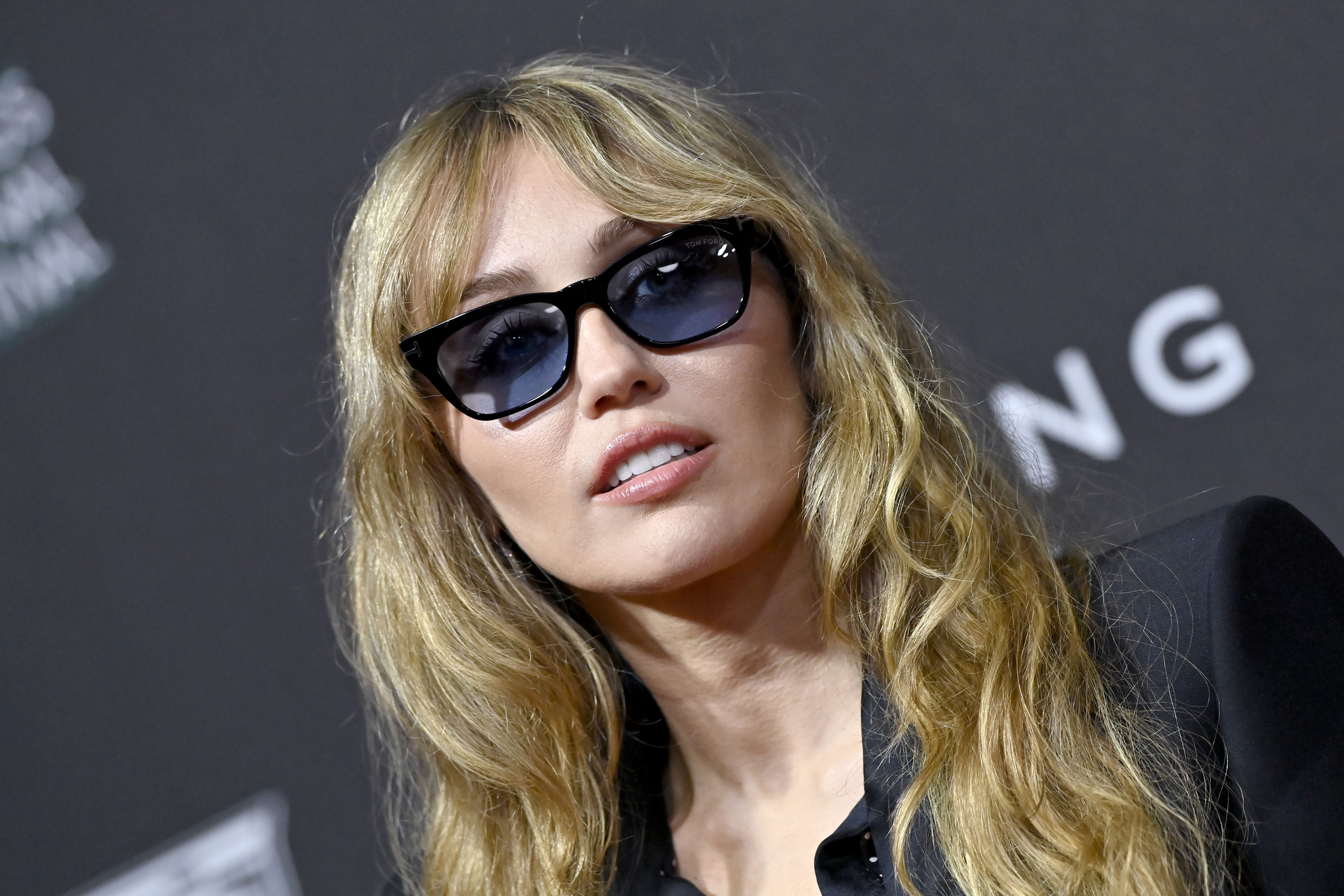 Amid 'Avatar' Oscar buzz, Miley Cyrus comments on future in movie industry