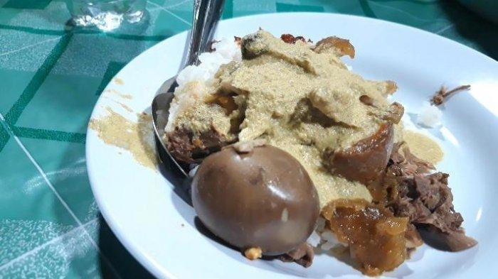 7 Tempat Makan Malam Legendaris di Semarang, Cobain Gudeg and Bakmi Djowo