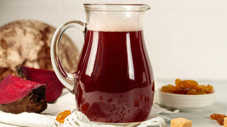 5 refreshing drinks without caffeine or sugar to enjoy any time of day