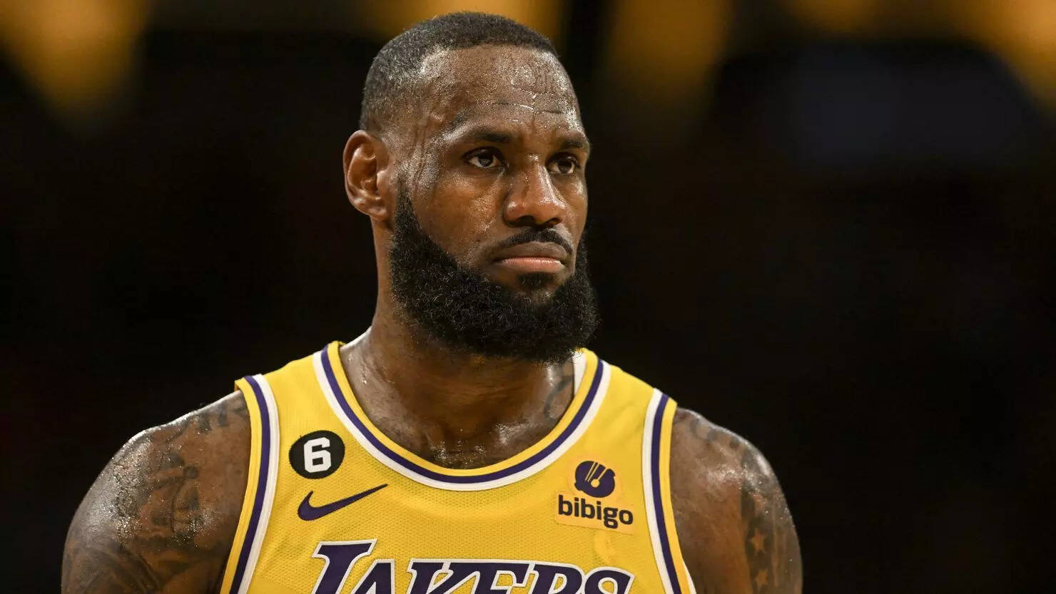 Why is LeBron James wearing jersey patch tonight? Los Angeles Lakers ...
