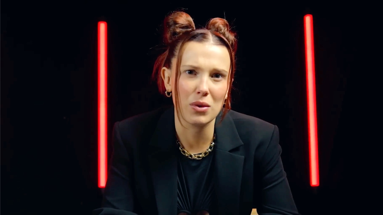 The Stranger Things cast reads a fan letter