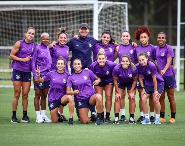 Corinthians define elenco do time feminino com 34 jogadoras para 2026 ...