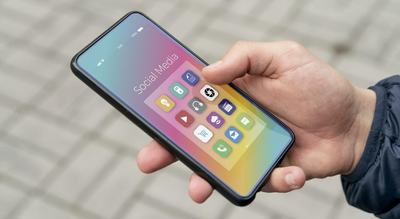 «Sei morto?», l'app cinese che spopola tra i giovani: può salvare la ...