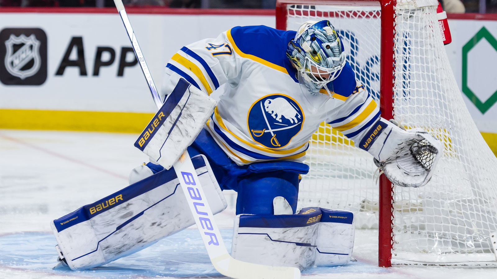 Senators sign veteran goalie amid Linus Ullmark rumors, absence