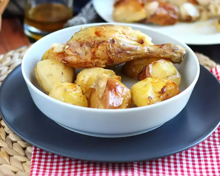 How to bake a chicken in the oven?