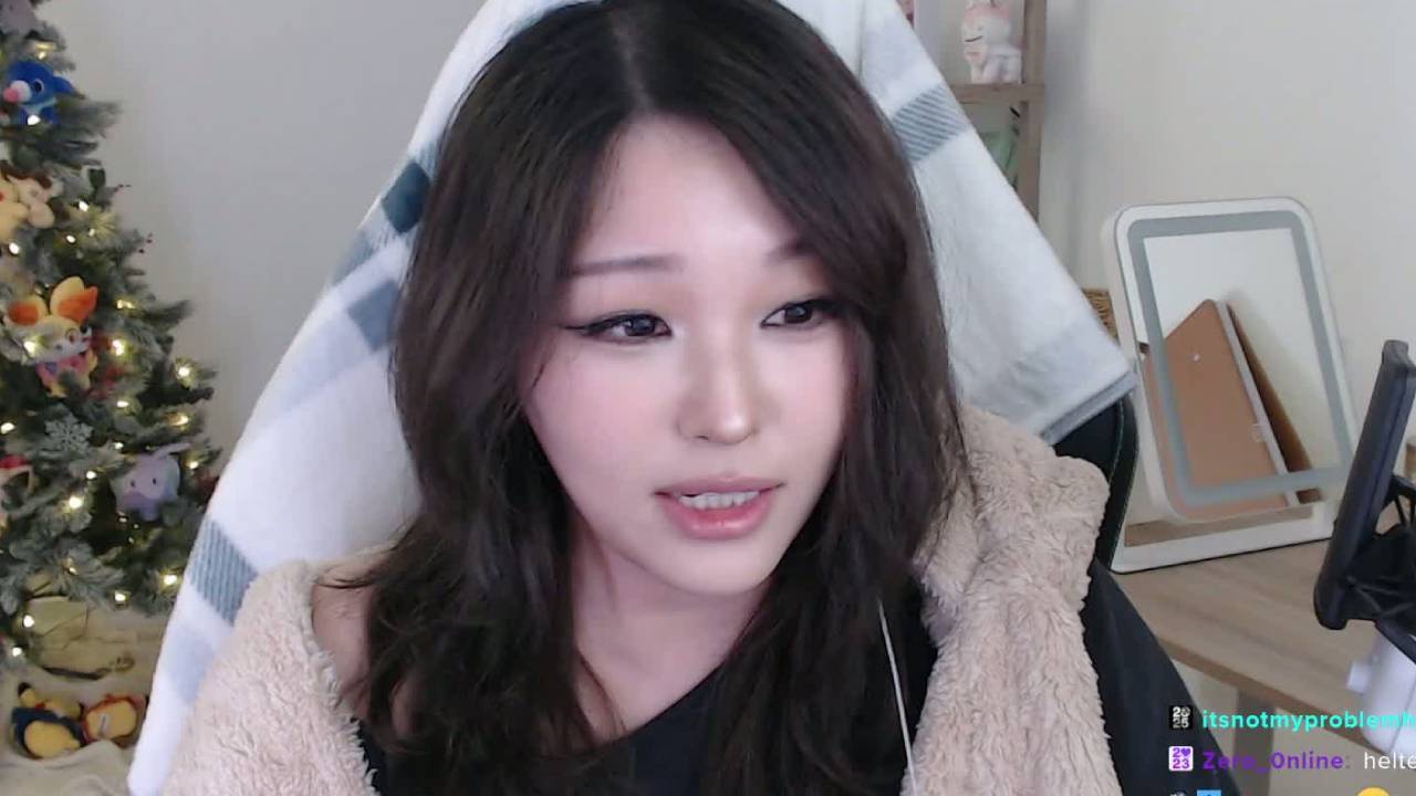 Top 15 hottest female streamers ranked