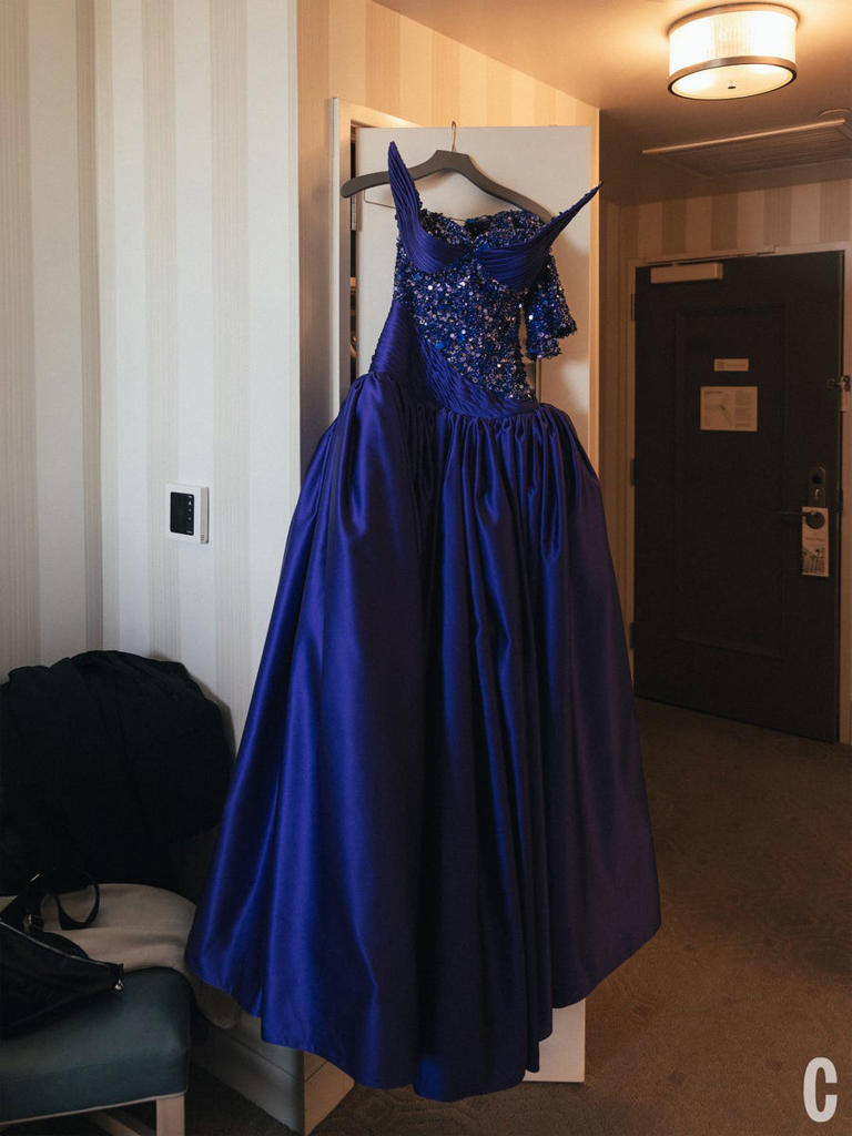 Haley Kalil fully showed us how her two Golden Globes looks came to ...