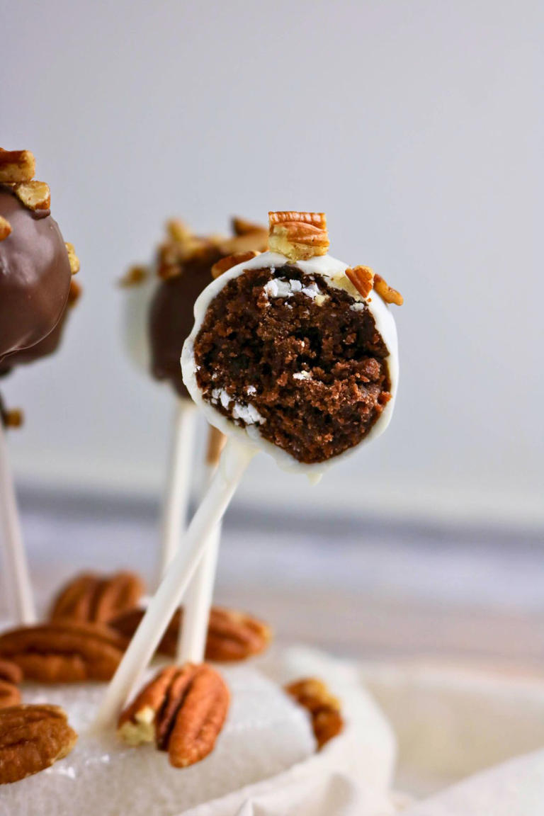 Chocolate brownie cake pops