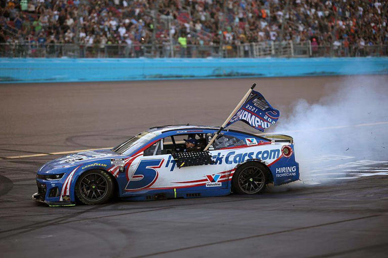 NASCAR announces massive changes to playoff format for 2026. Here's ...