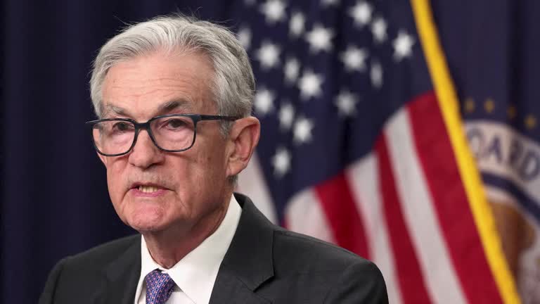 Trump administration probe of Fed's Powell draws pushback
