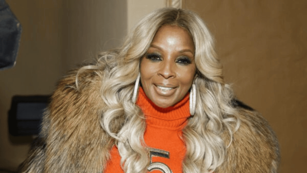 Aunties unite: Mary J Blige is officially headed to Vegas for her first ...
