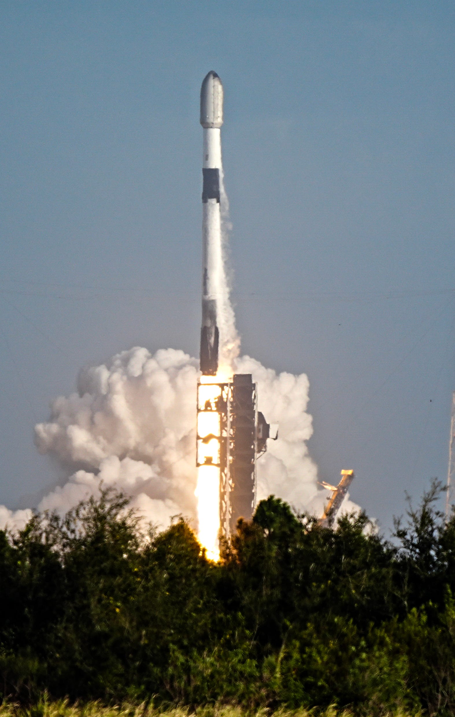 SpaceX targets Wednesday for quick-turnaround rocket launch from Cape ...