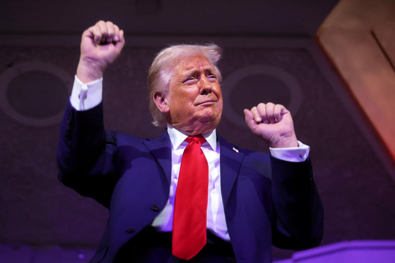 Trump mocks FDR after Melania's humiliating demand