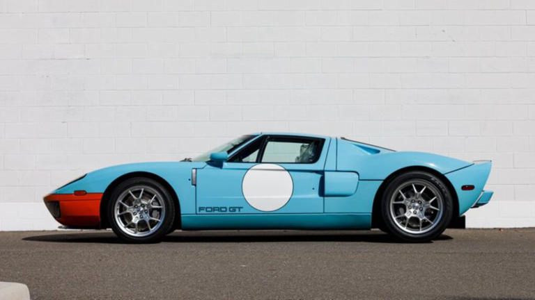 Ultra-low-mile 2006 Ford GT Heritage Edition headed to February 2026 ...