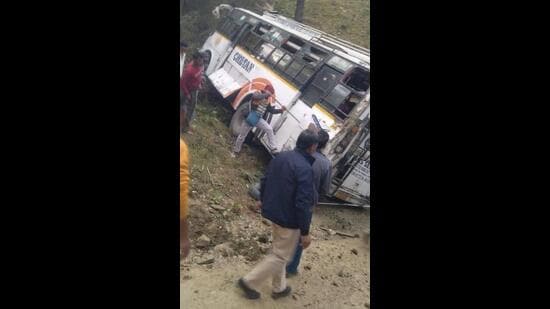 Three killed in two road mishaps in Himachal’s Mandi
