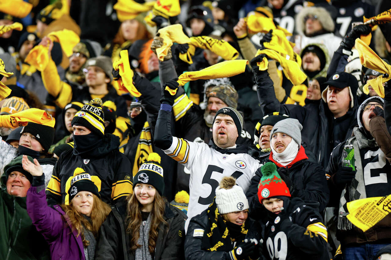 Pittsburgh schools ready for devastated kids after Texans vs. Steelers