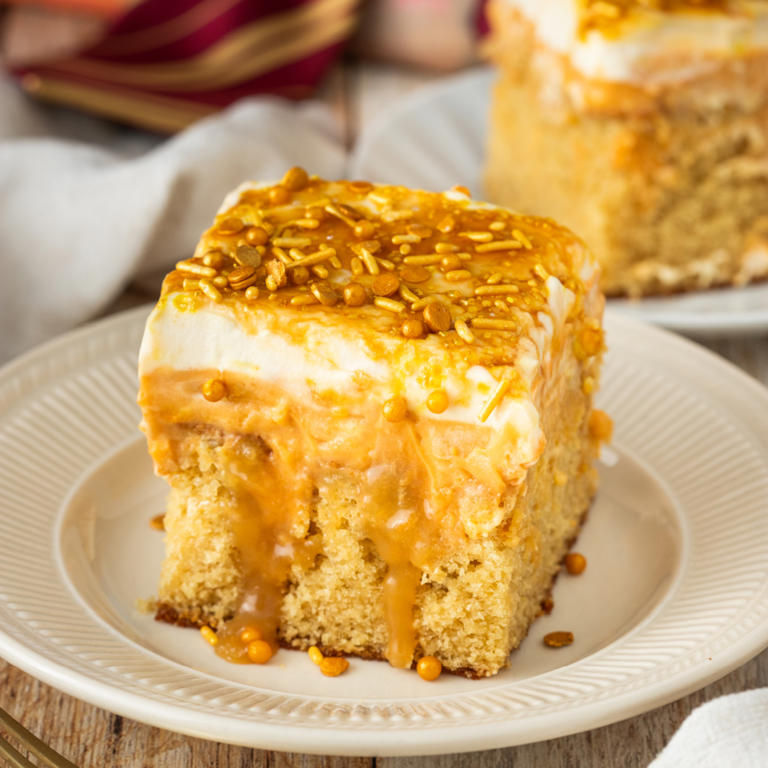 Easy butterbeer poke cake