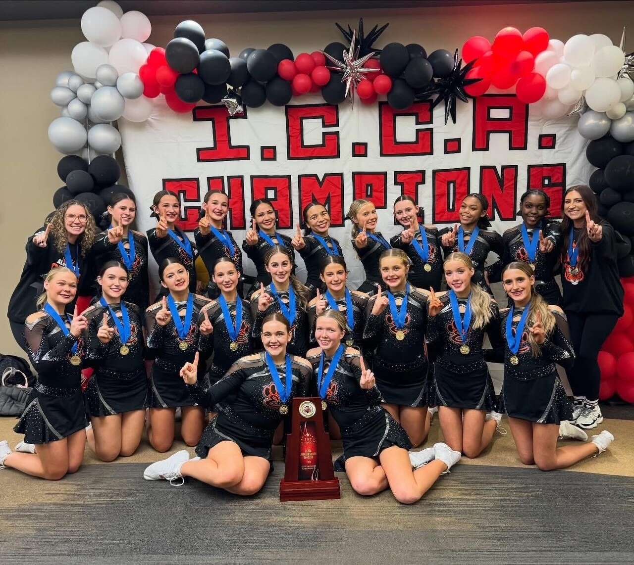 Edwardsville cheer program enjoys successful weekend