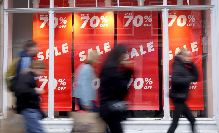 Retailers suffer 'drab' Christmas as shoppers shun gifting for sales ...