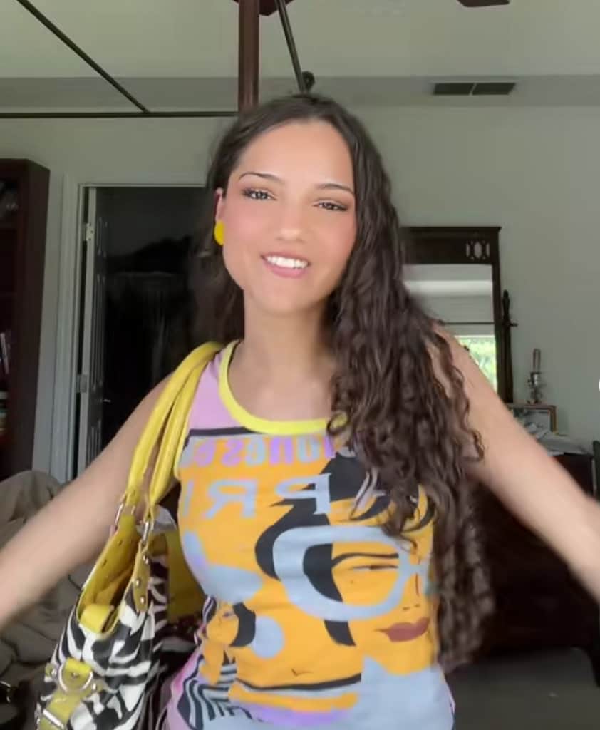 Julio Iglesias tiene una simpática hermana de 20 años que triunfa como ...