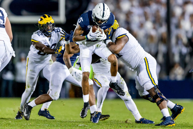 Former Penn State standout signs contract with Eagles