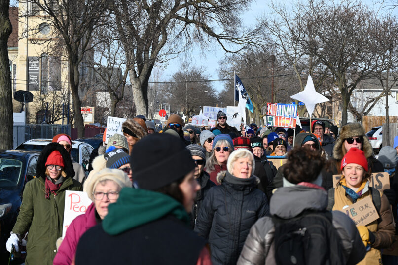 On the Sunday after Renee Good's killing, Minnesotans grieve through ...