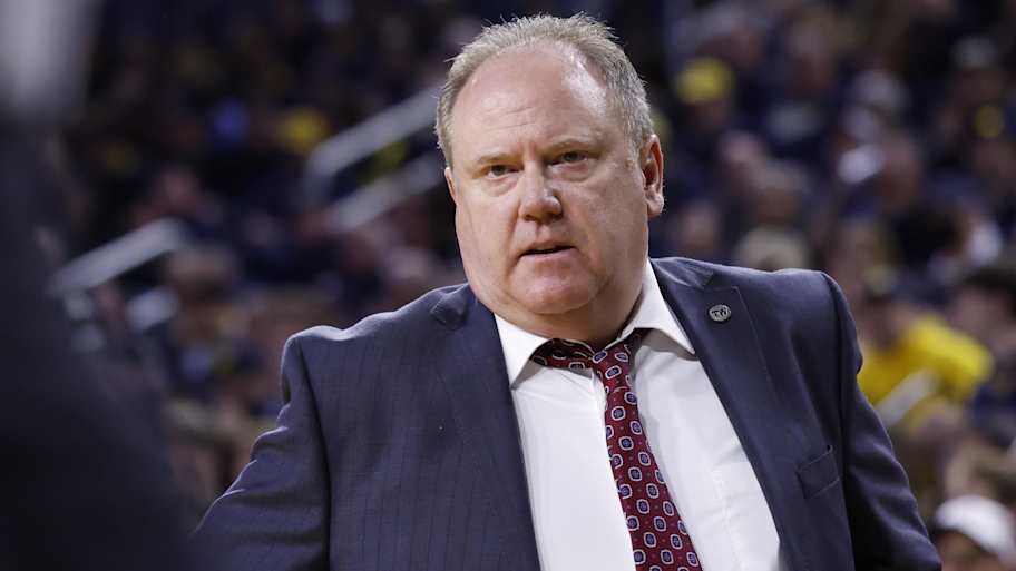 Gophers look to snap nine-game losing streak against rival Badgers