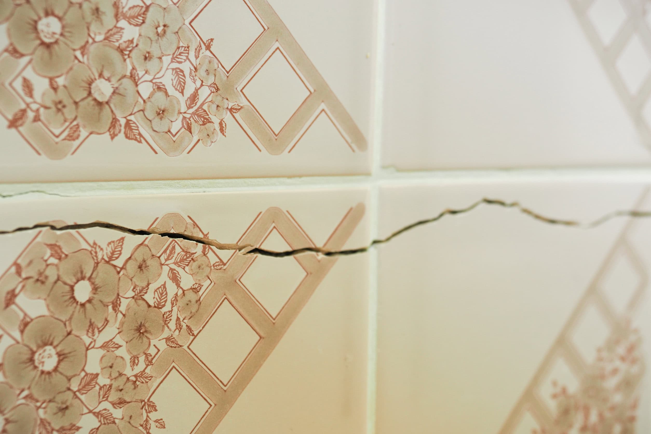 DIY Q&A: What’s the best way to repair cracked tile?
