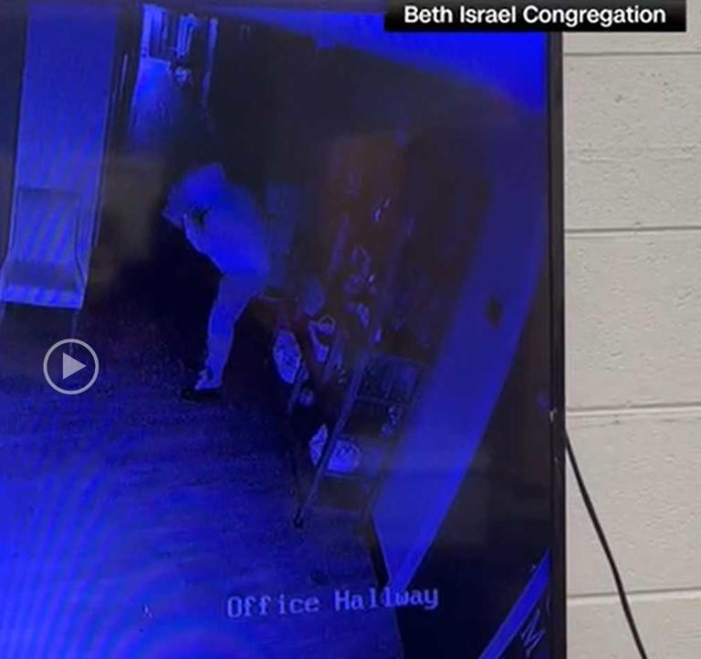 Suspect identified after Jackson synagogue set on fire