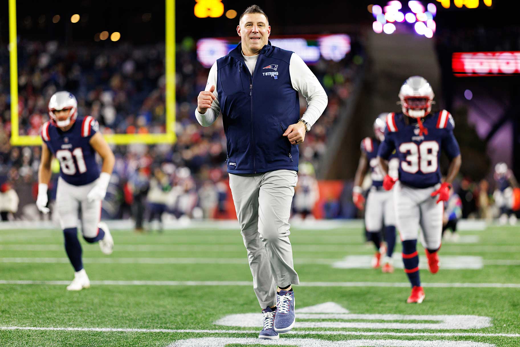 Patriots coach Mike Vrabel gets bloody lip in wild card win: "I forgot ...