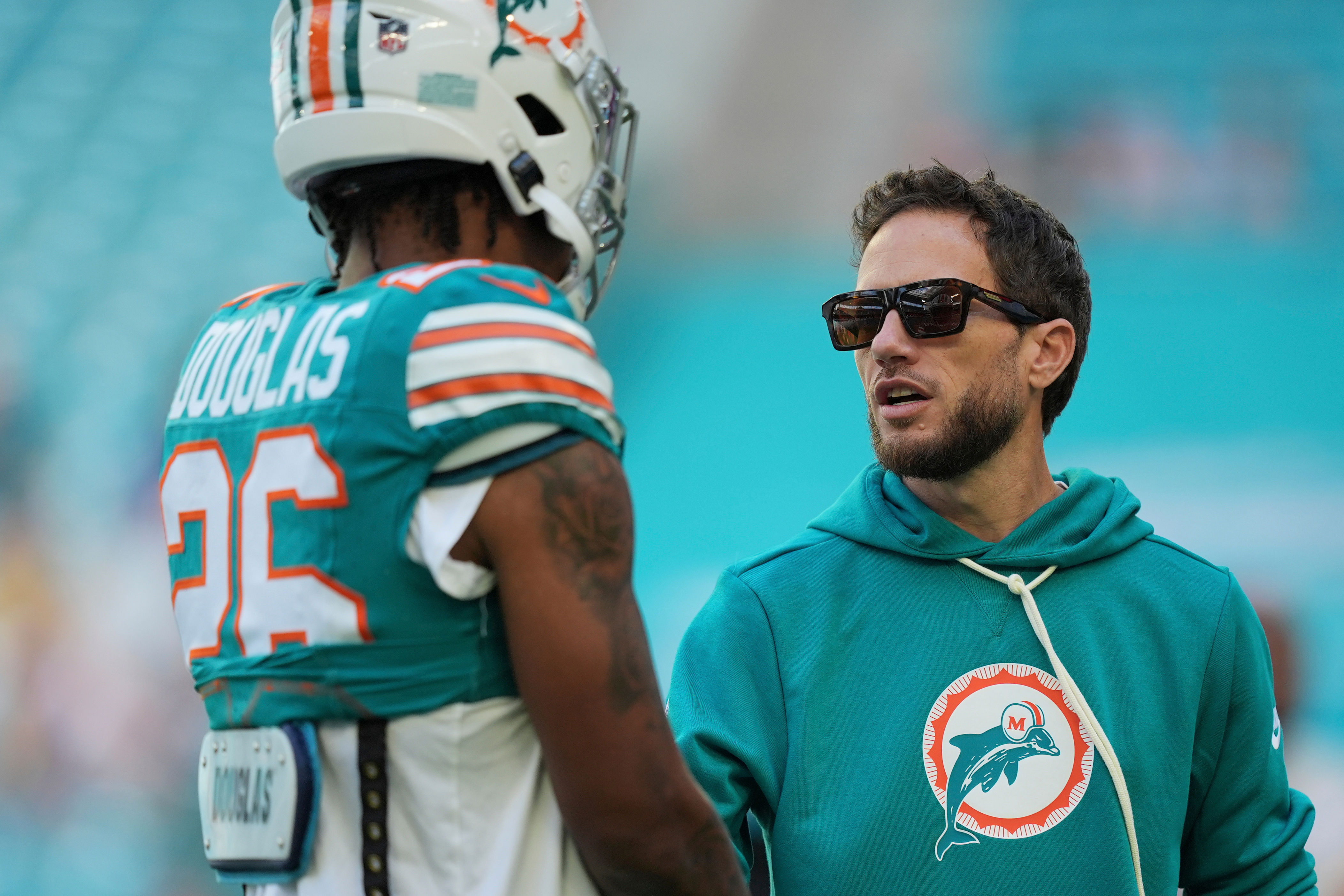 Browns interview Mike McDaniel for head coach opening